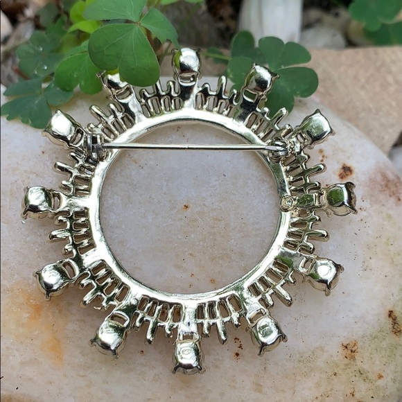 Coro | Jewelry | Vintage Coro Circle Rhinestone Brooch | Poshmark